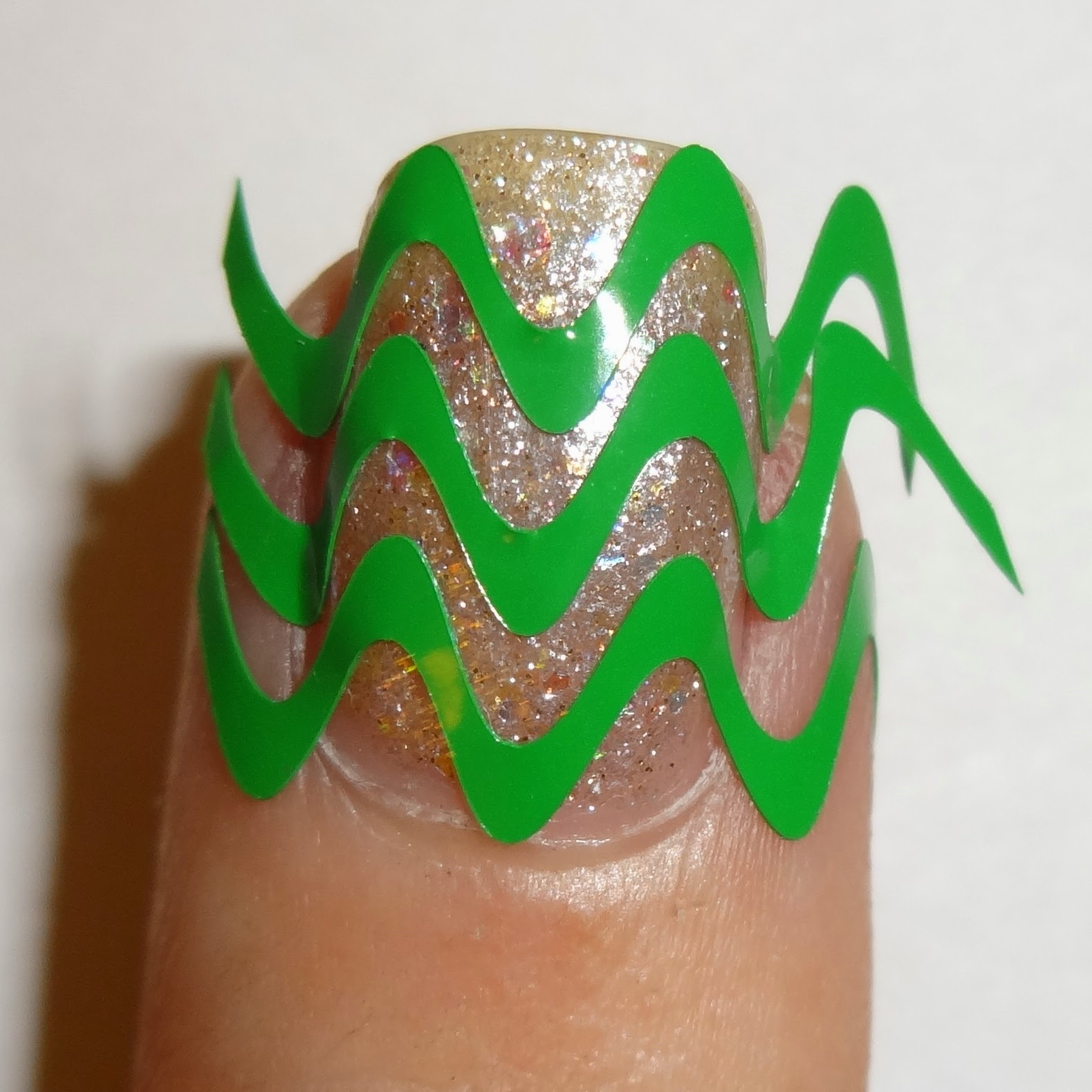 Wendy's Delights: Sparkly Nails Squiggle Vinyl Nail Stencils