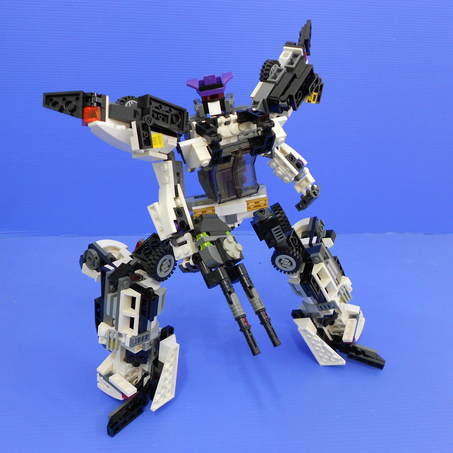Alanyuppie's LEGO Transformers: LEGO "Fall of Cybertron" Octane (Triple ...
