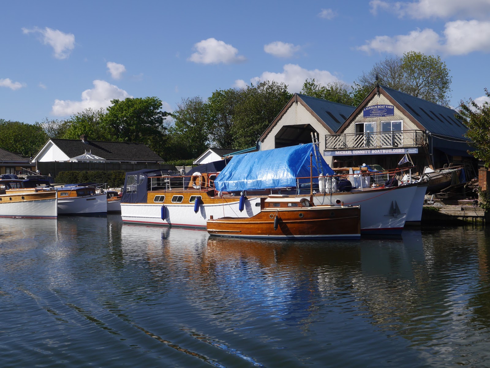 and Millie makes three: Boveney Lock Moorings (River Thames) – Tuesday ...