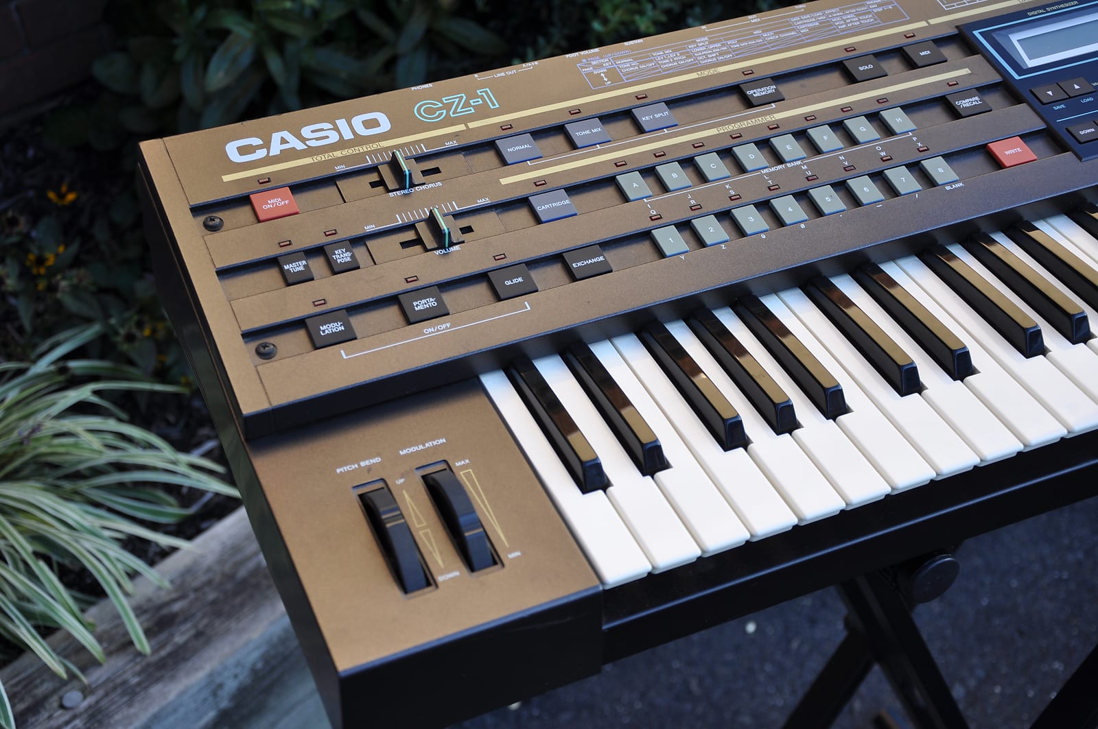 MATRIXSYNTH: Casio CZ-1 Poly synthesizer SN 303145