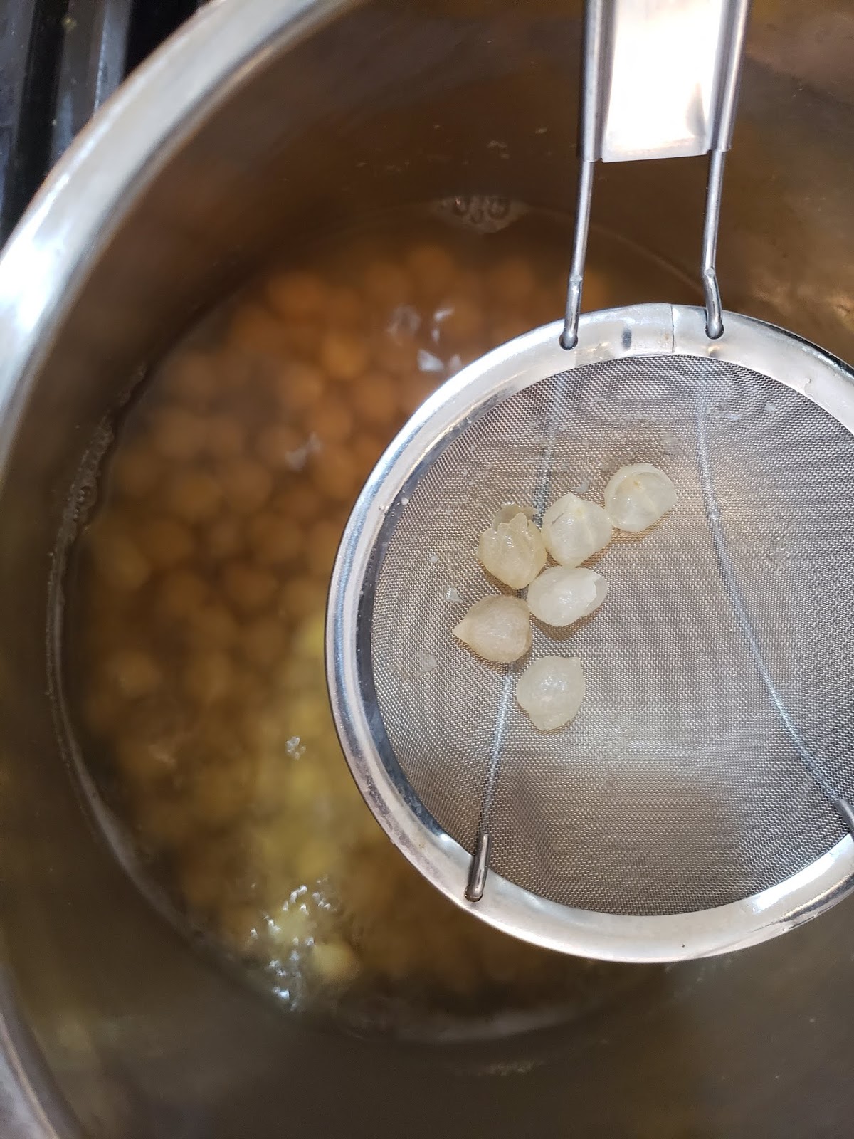 The Iron Cook : How to Make Hummus!!