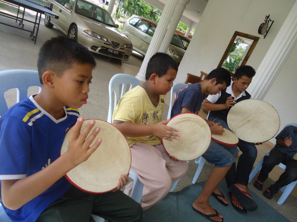 Orchard Santika Hulu Langat: Kompang, a Malay traditional musical ...