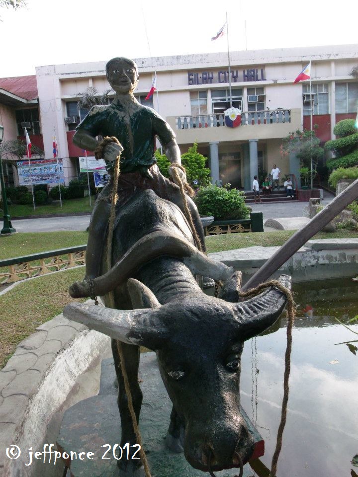Bisayang Manlalakbay around the Philippines: Hello Silay City Hall in ...
