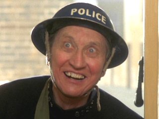 NOTICIAS Y EFEMERIDES MUSICALES Y DEL CINE: MUERE STEPHEN LEWIS, ACTOR ...