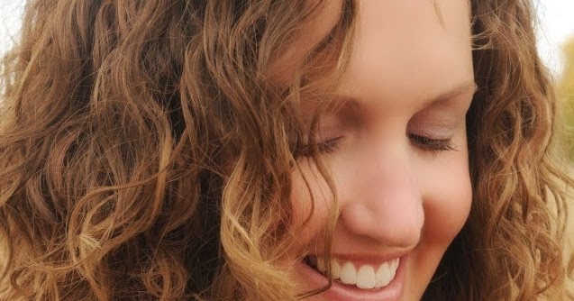 hushhush: Biografía de Becca Fitzpatrick