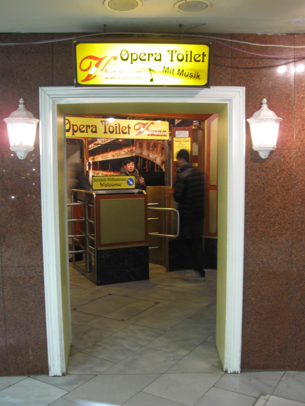 ViennaVentures: Vienna Semester: Day 3: Opera Toilet