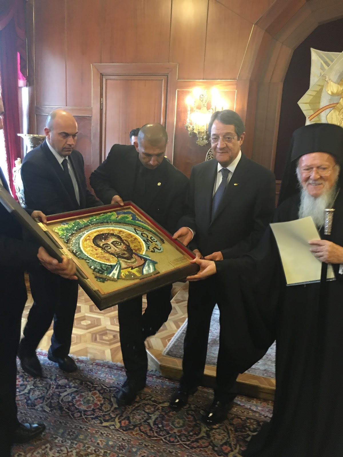 ΦΩΣ ΦΑΝΑΡΙΟΥ: Ο ΠΡΟΕΔΡΟΣ ΤΗΣ ΚΥΠΡΟΥ ΝΙΚΟΣ ΑΝΑΣΤΑΣΙΑΔΗΣ ΣΤΟ ΦΑΝΑΡΙ (ΦΩΤΟ)