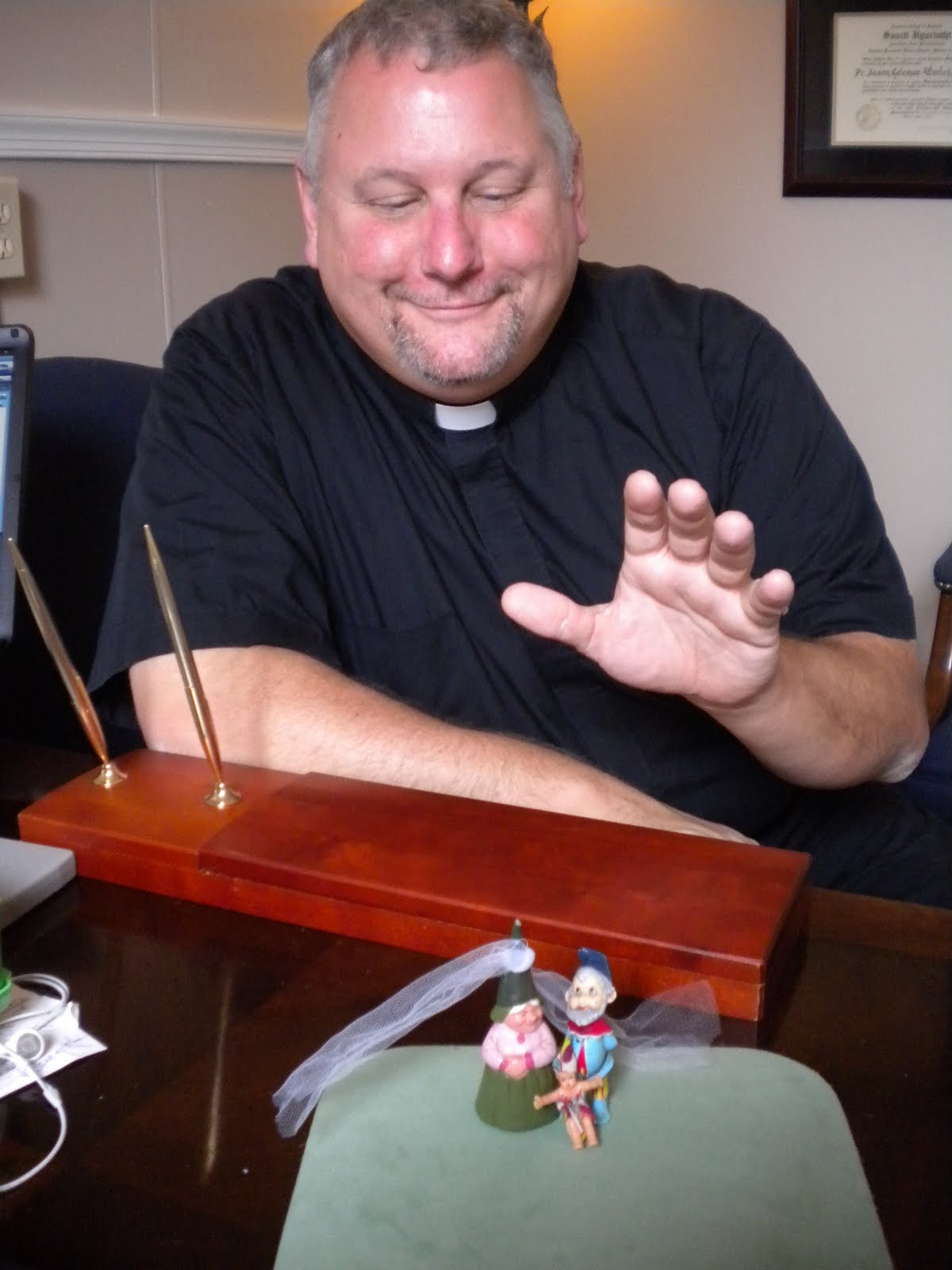 The Roaming Gnome: This just in - Roamy and Juliet MARRIED!!!!