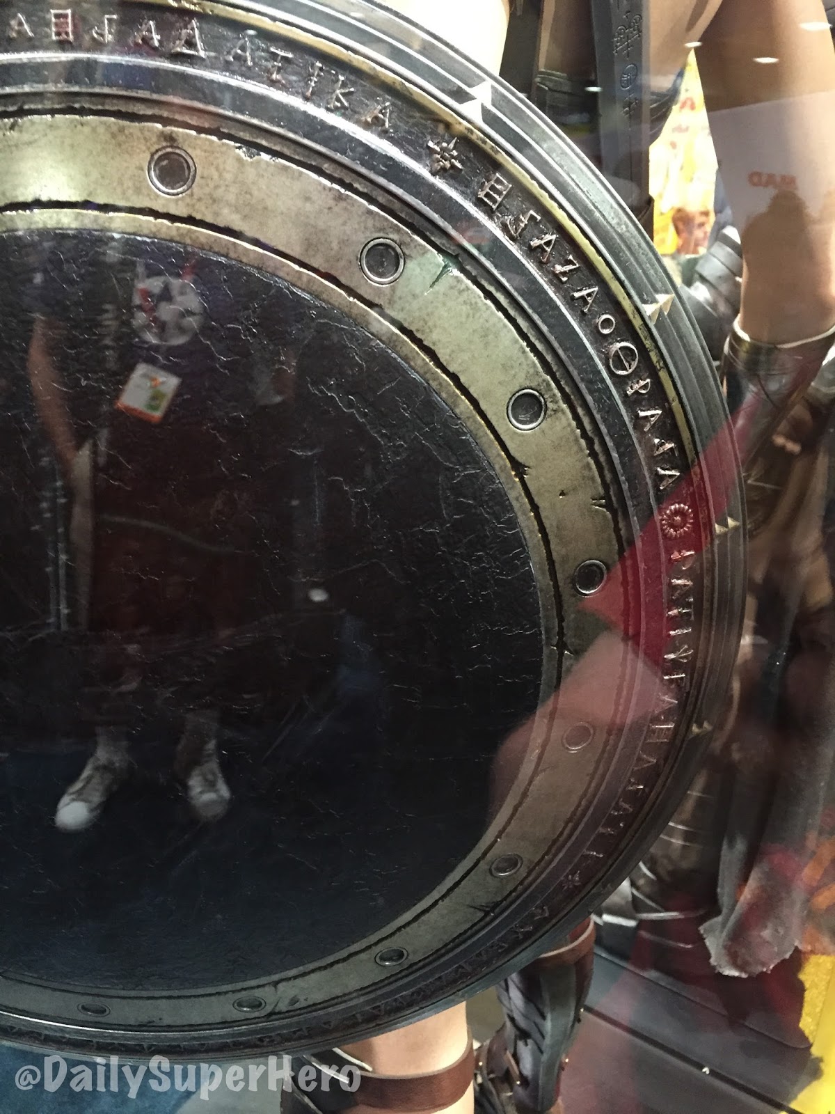 SDCC 2015: BATMAN V. SUPERMAN Hero Costumes For Batman, Superman and ...