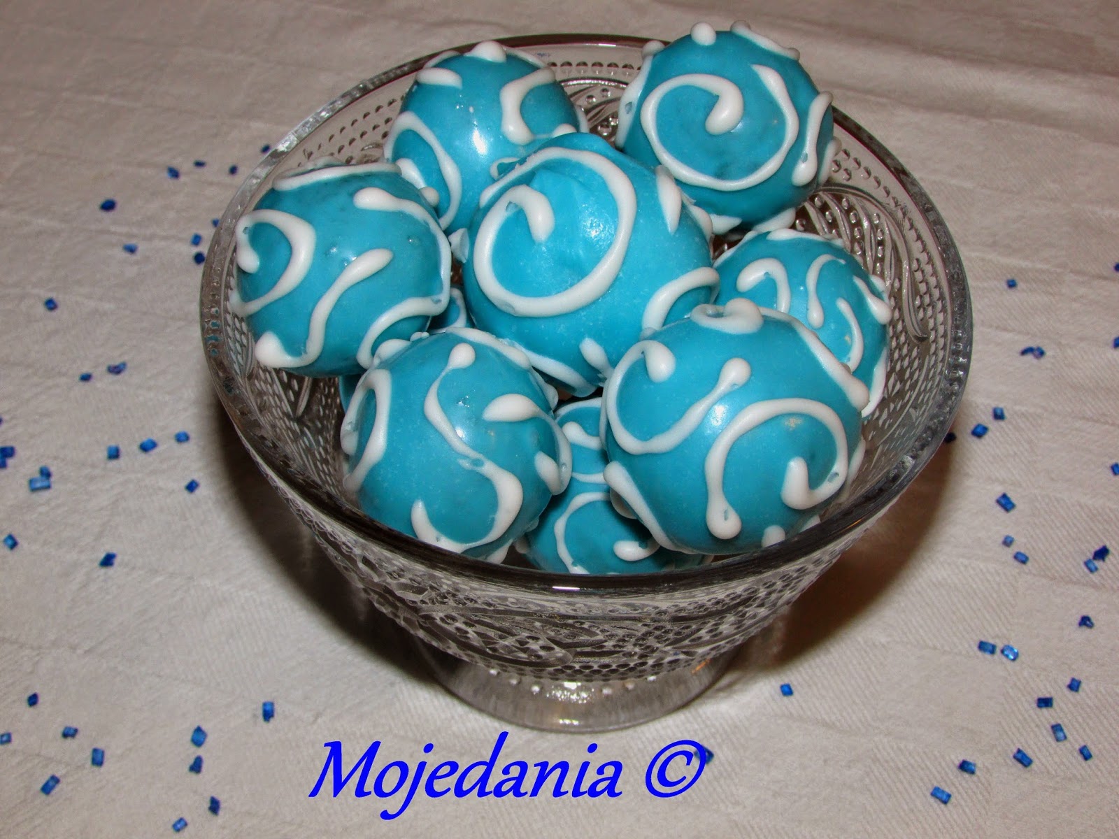 Cake pops balls : base Blue Velvet Cake. ~ Mojedania