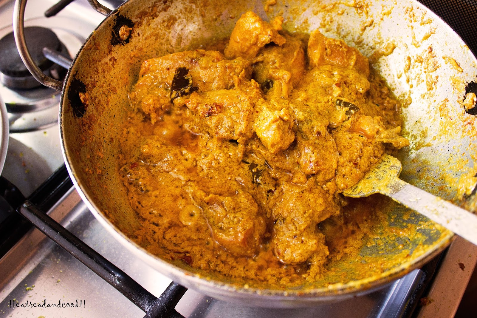 Posto Murgi / Bengali Chicken with Poppy Seeds Paste Curry