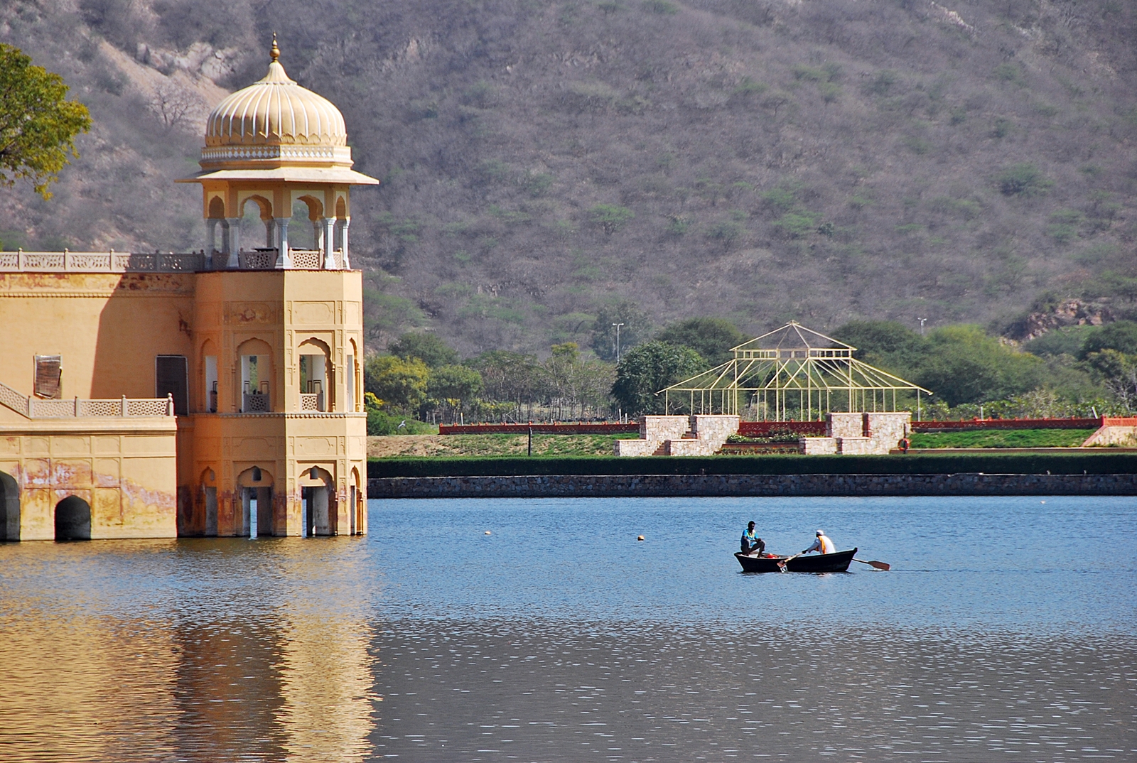 Jaipur, India | Man Sagar Lake’s 'Floating' Jal Mahal Palace - Nomadic ...