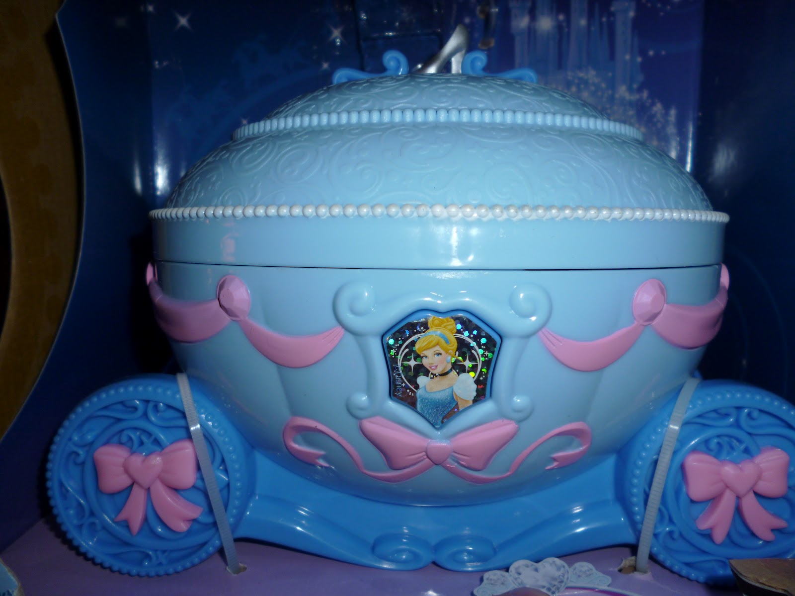 Madhouse Family Reviews: Cinderella Jewellery Box review