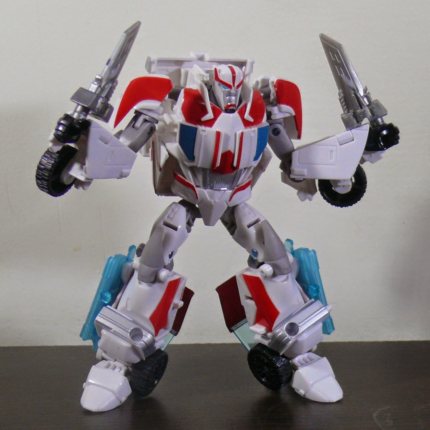 Blog Transformers.com: 1079: Ratchet (Transformers Prime)