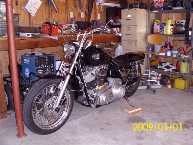Beard in the Wind - New London MC: 1982 HD FXR Shovelhead