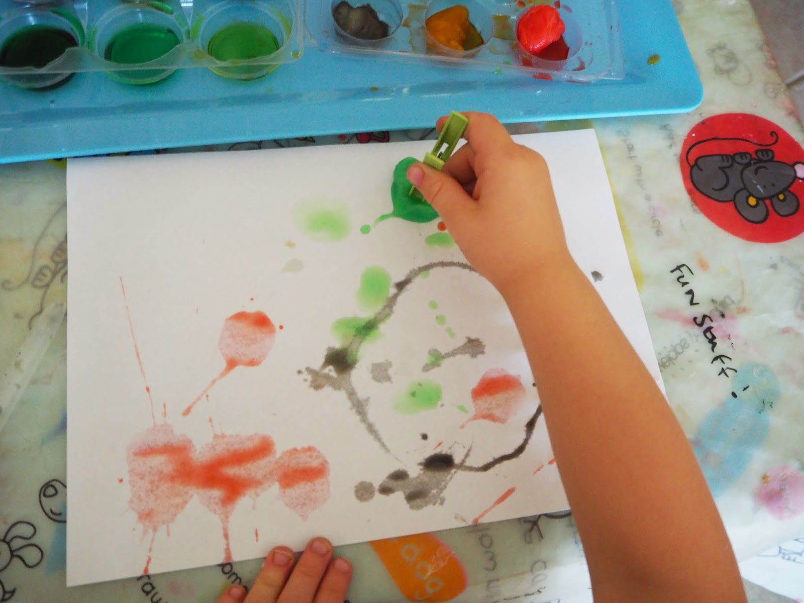 Learn with Play at Home: Water Transfer Colour Guess Game. Fine motor ...