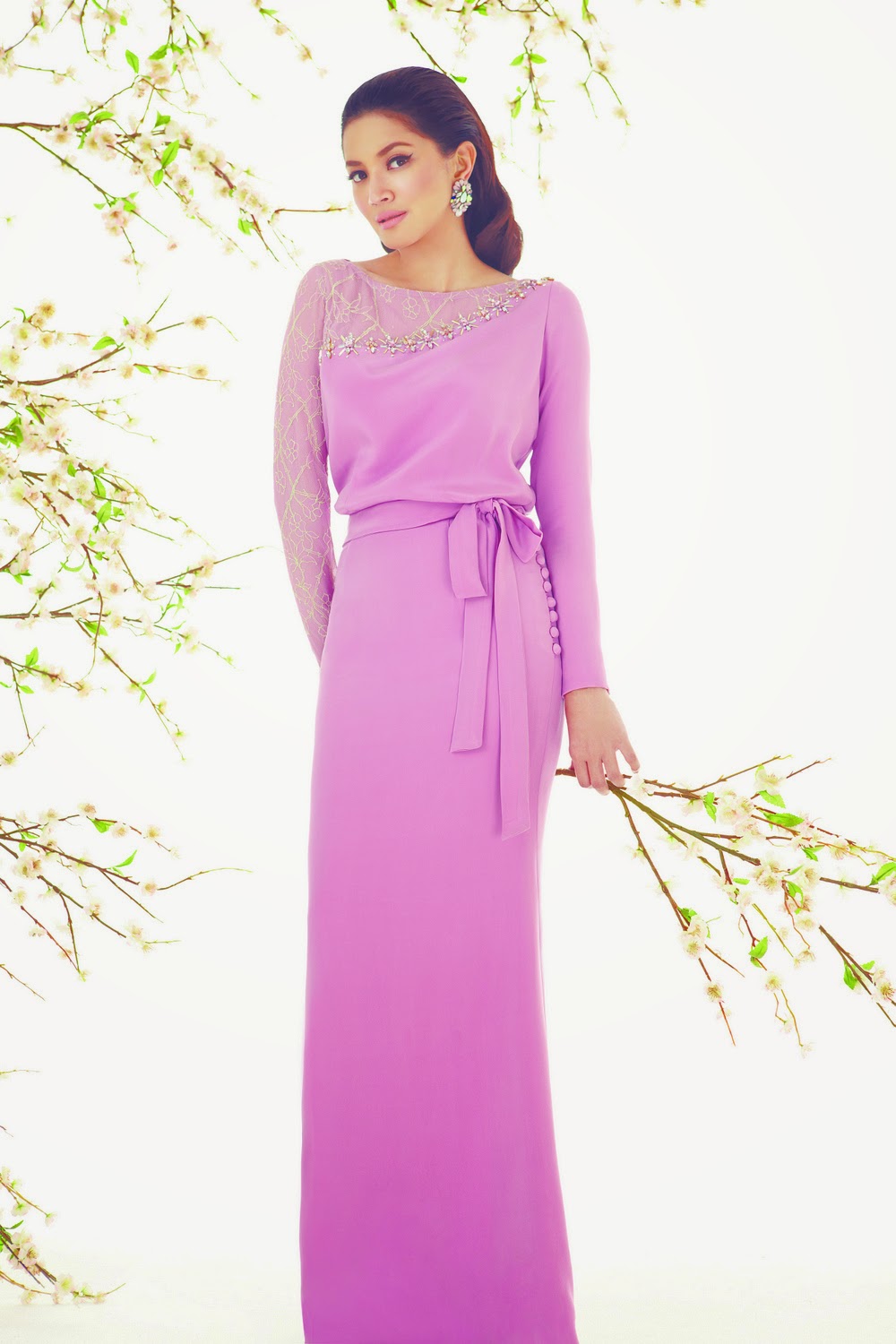 Nur Fazura Peraga Koleksi Busana Raya Innai Red 2014