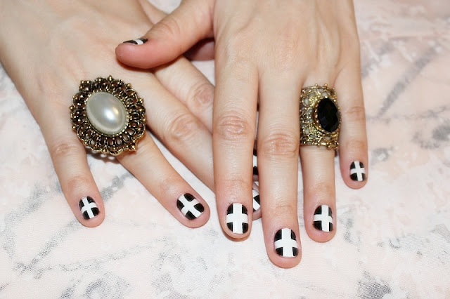Pop Culture And Fashion Magic: The cross nails tutorial:)