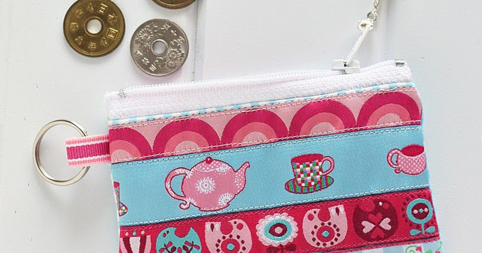 Ribbon Zippered Purse Tutorial ~ Free-Tutorial.net