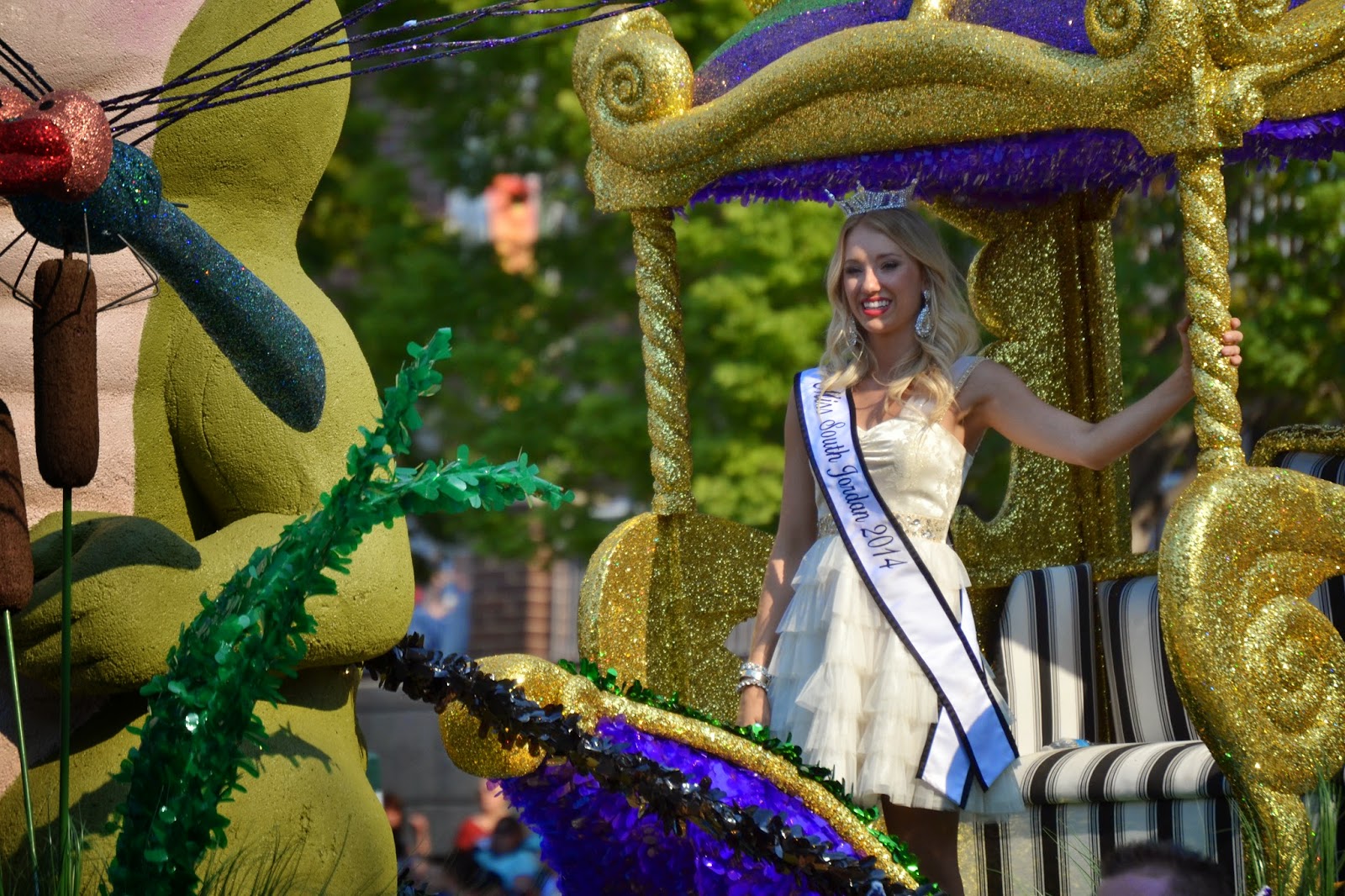 Mormon Street Fashion: Days of 47 Parade Beauty Queens