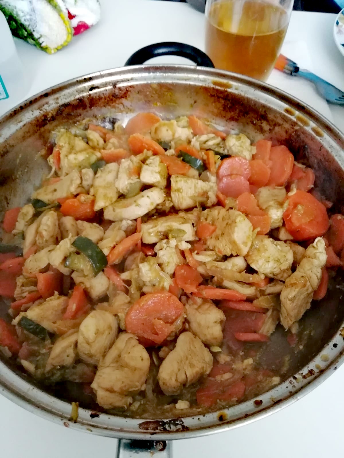 Frango com legumes e molho de soja