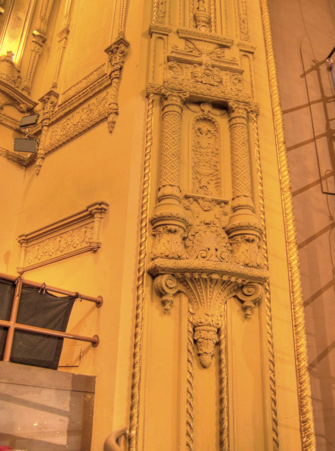 San Francisco Theatres: The Golden Gate Theatre - interior