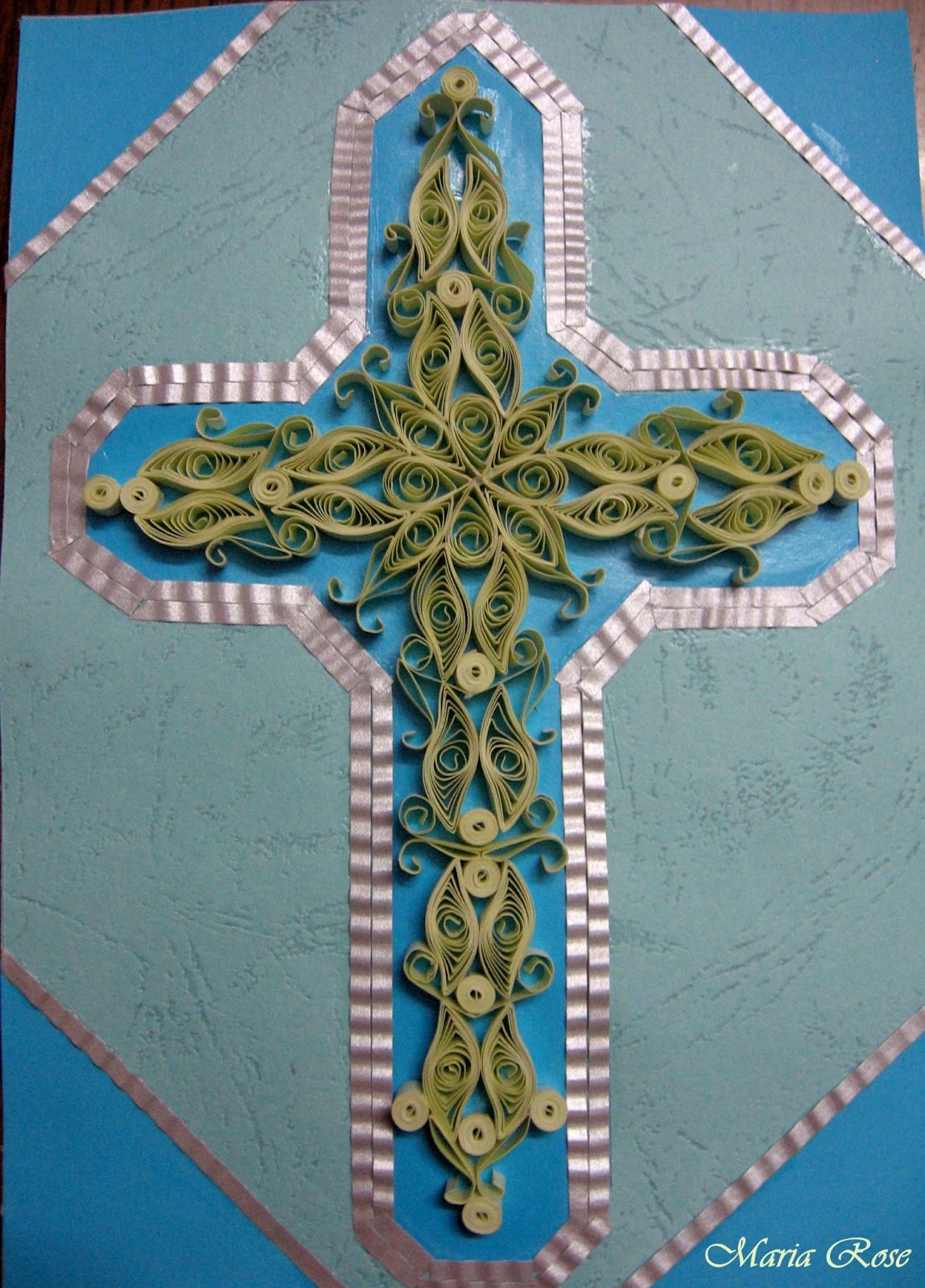 Leisure Space: QUILLED CROSS