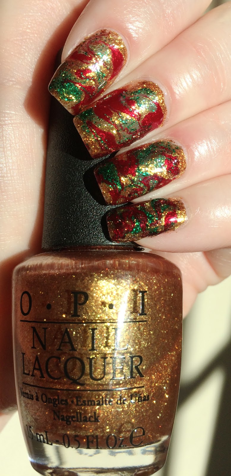 Christmas Marble Manicure - December 2015 - Blue Skies for Me Please