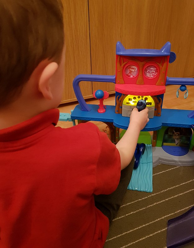 PJ Masks Headquarters Playset Review - MUMMY TO THE MAX
