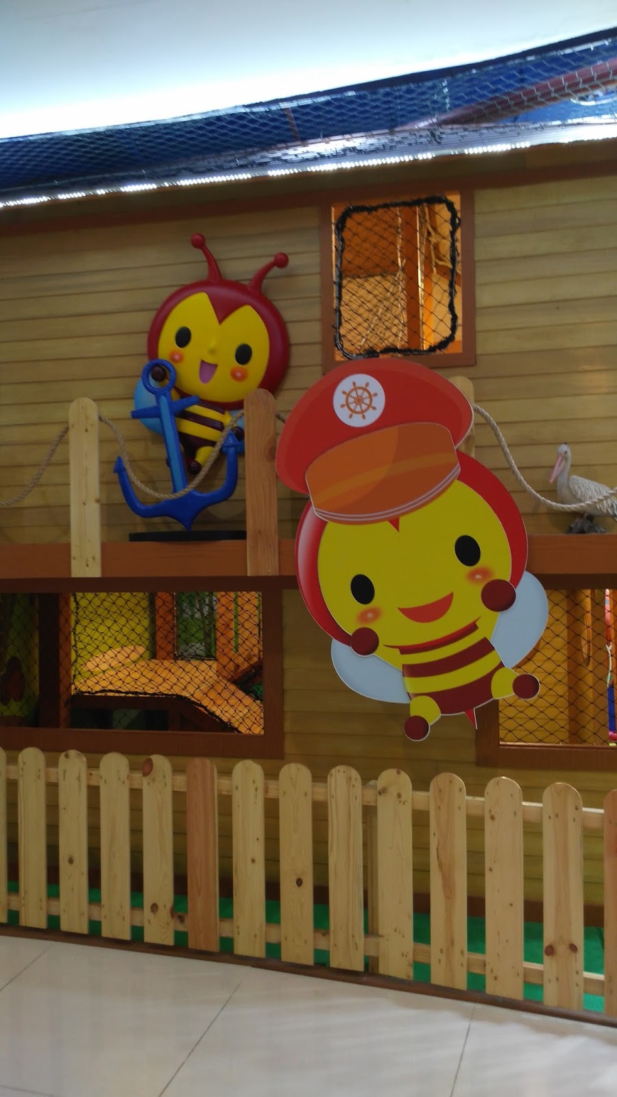 Bee Bee Land, Tempat Bermain Murah Meriah - Lisna Dwi - A Productive ...