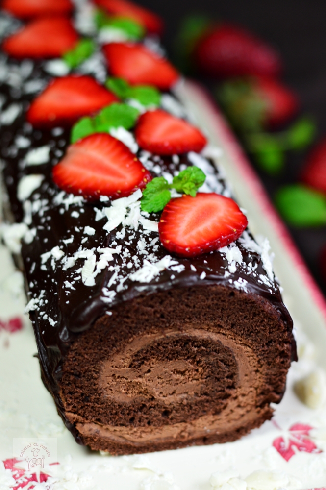 Rulada cu crema de ciocolata - CAIETUL CU RETETE