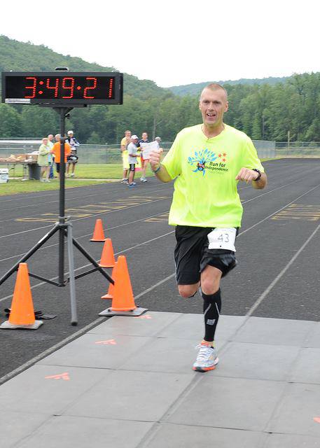 Let it ache: Two pee stops and a PR - Drake well Marathon 2013 ...