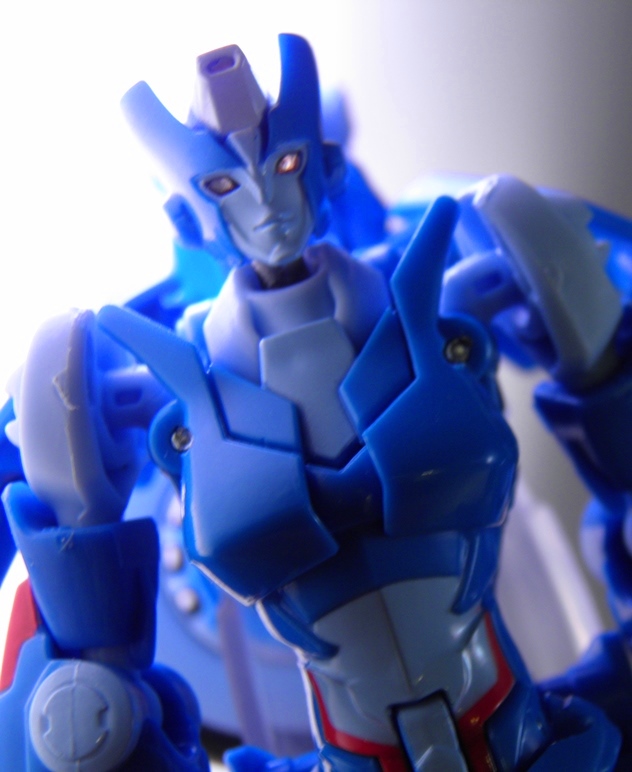 She's Fantastic: Transformers: Generations - CHROMIA!