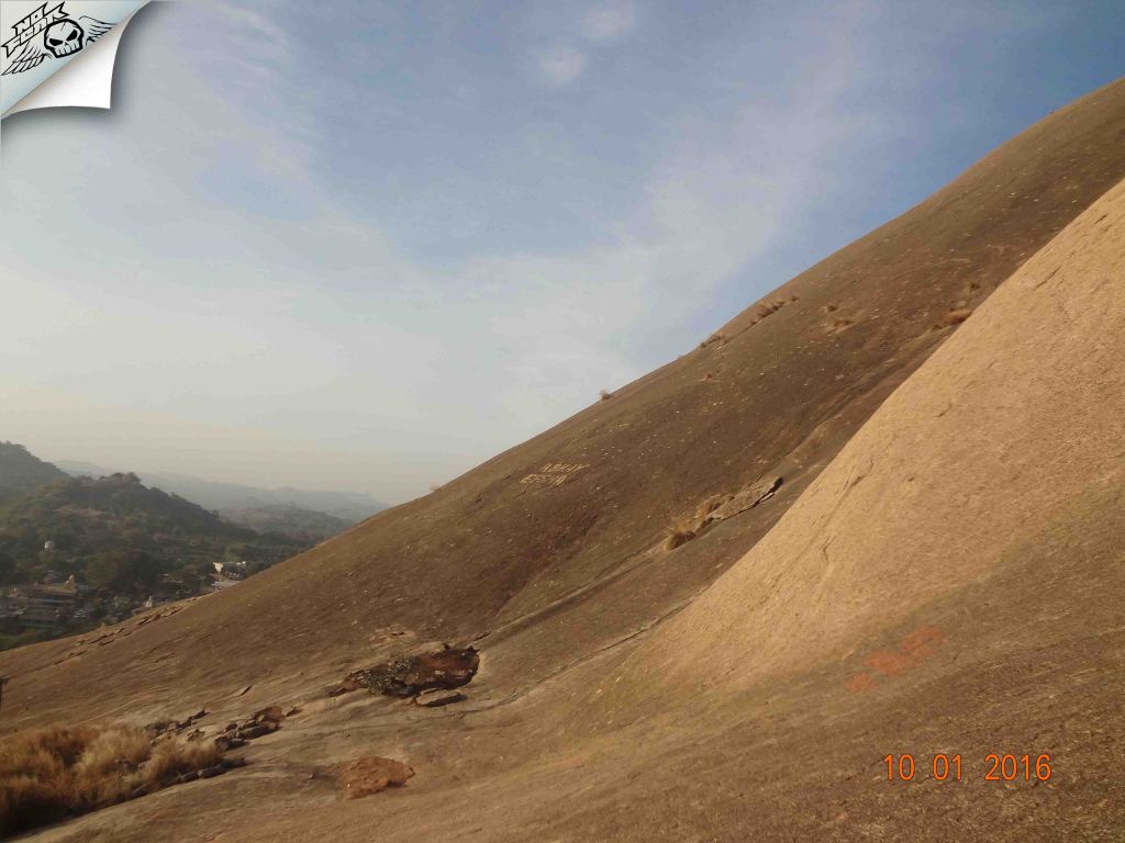 Trek to Savandurga Hills - Challenging your Grit and Guts 10/01/2016