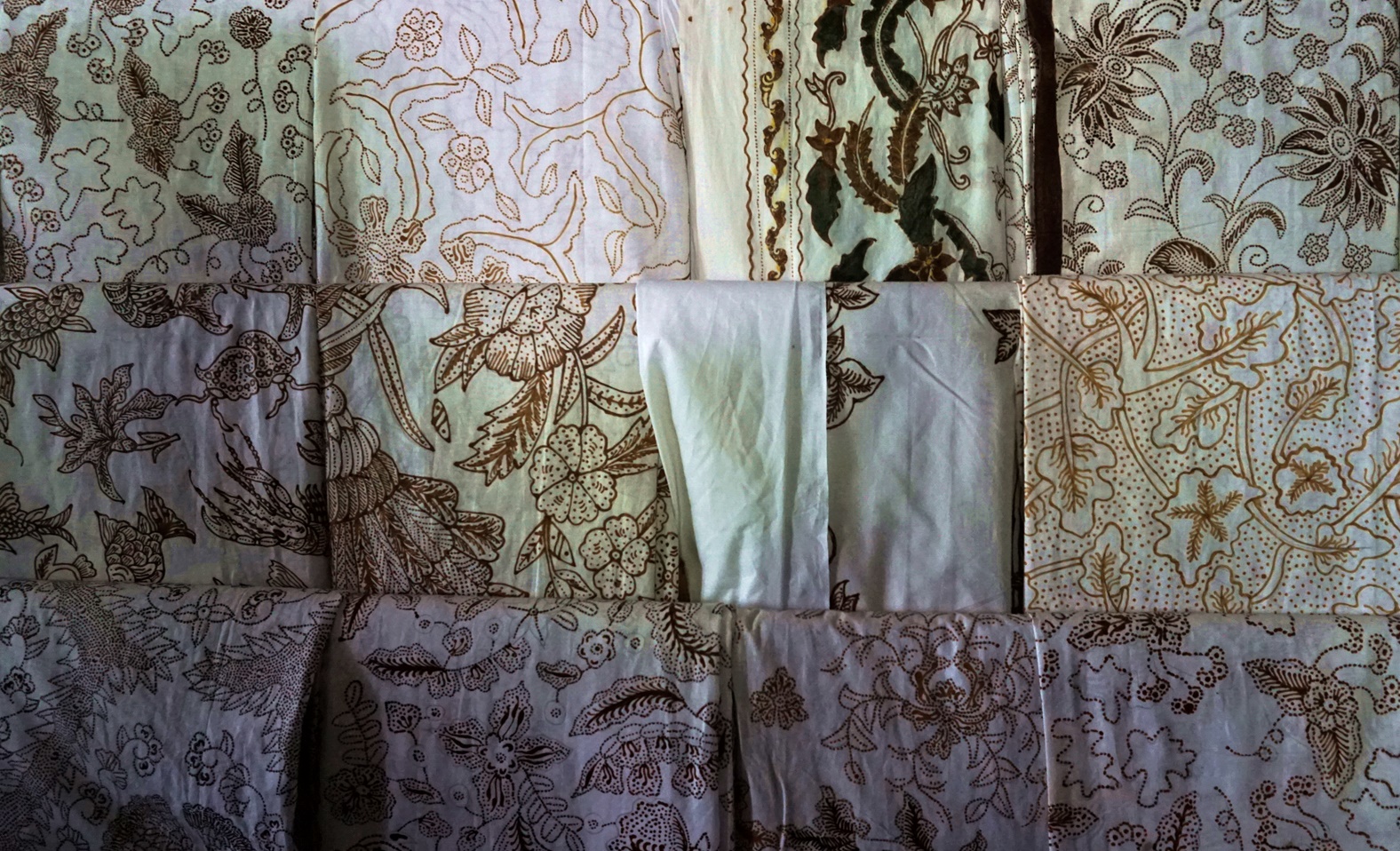 Gumbeng dan Batik Gumelem, Tradisi Warisan Leluhur ~ RIZKICHUK