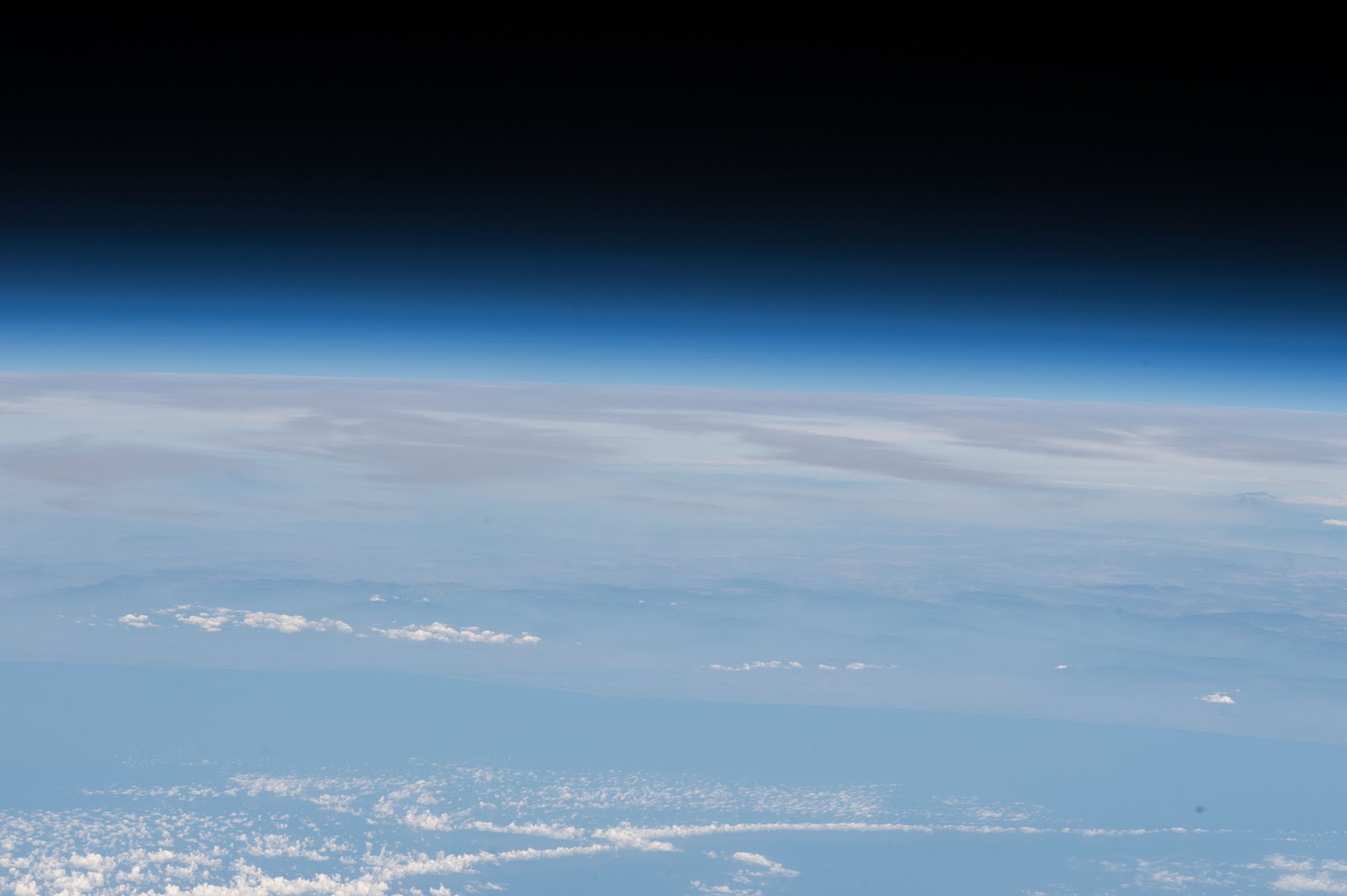 Earth's Atmosphere seen from International Space Station | Earth Blog