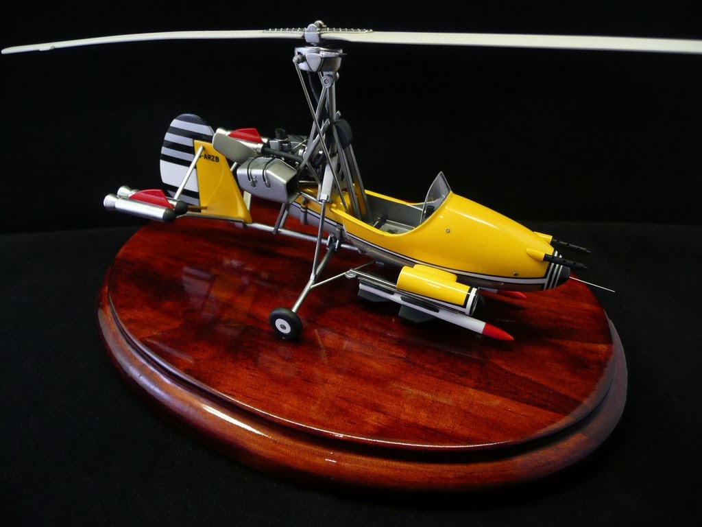 Plastic Corner: Airfix James Bond Autogyro (1:24 Scale)