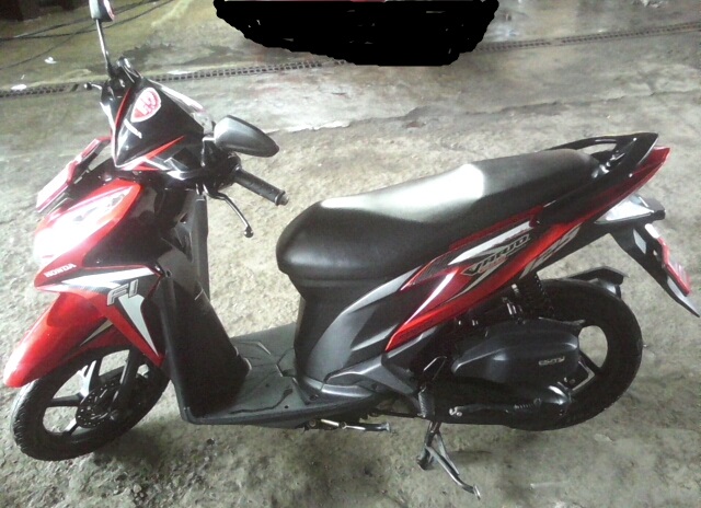 Toko Rini Bee : HONDA VARIO MERAH....