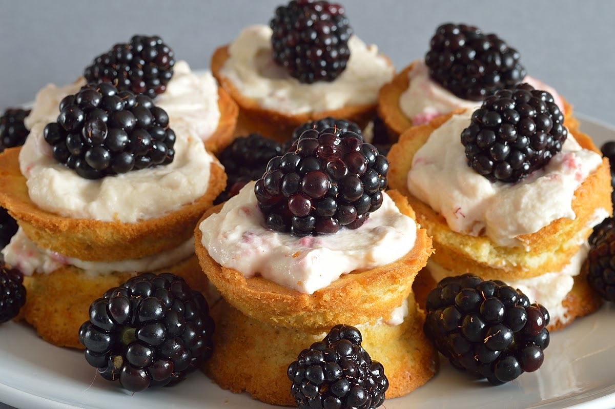 Mini Victoria Sponges with Blackberry Cream | Utterly Scrummy Food For ...