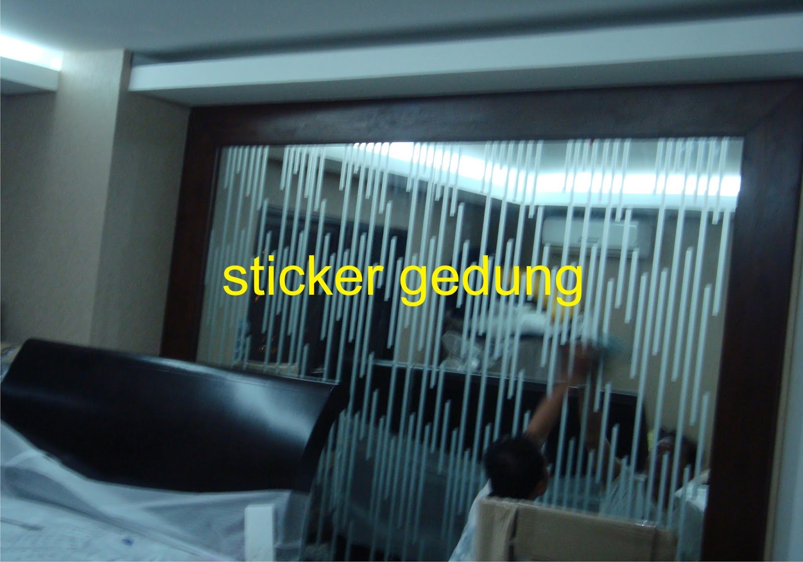 CUTTING STICKER GEDUNG I KACA FILM GEDUNG I STICKER GEDUNG