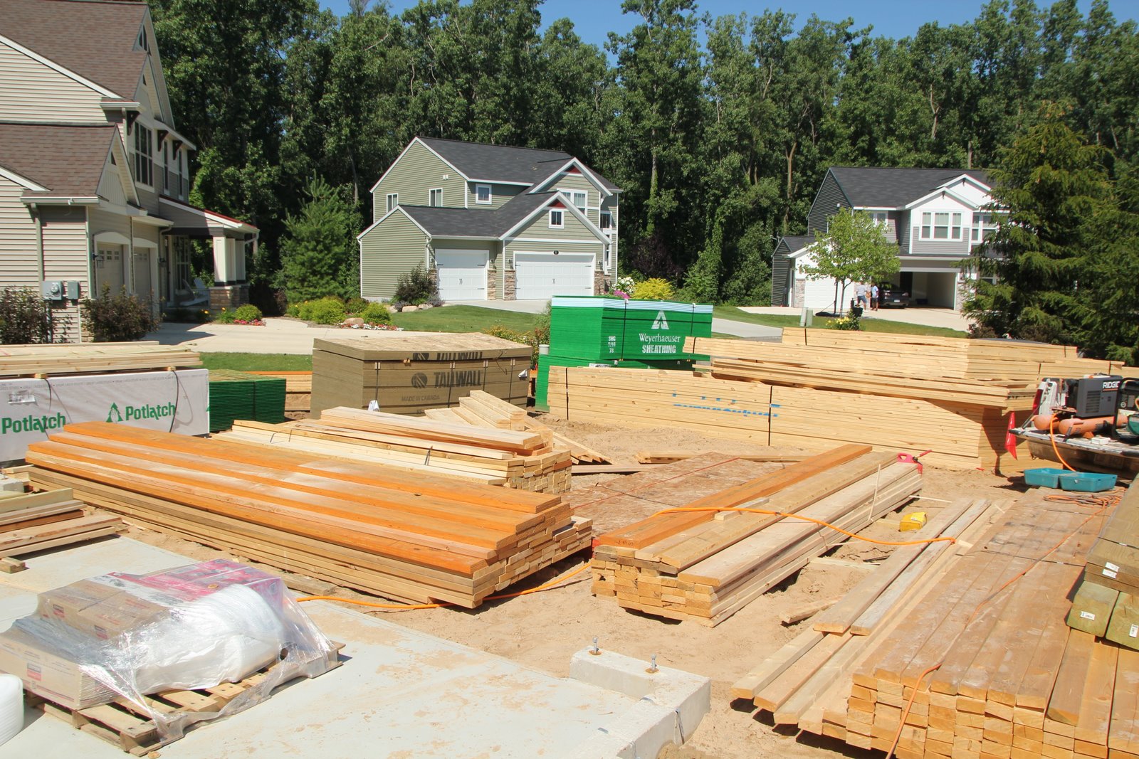 New Home Photo Journal: A Load of Lumber