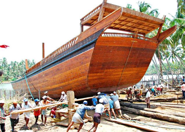 The land of Dhows in Beypore - aalmaramspot