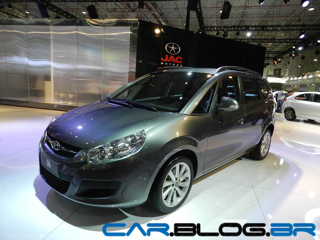 Jac J6 2013 é mostrada em São Paulo