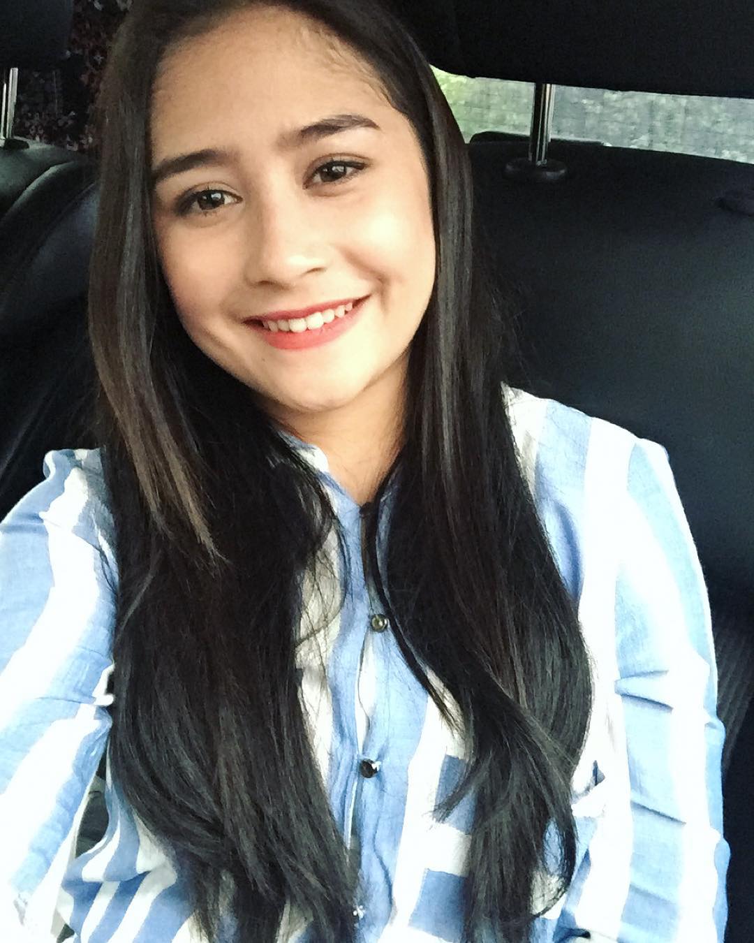 21 Foto Selfie dan Seluruh Badan Prilly Latuconsina ~ Indonesian Paparazzi