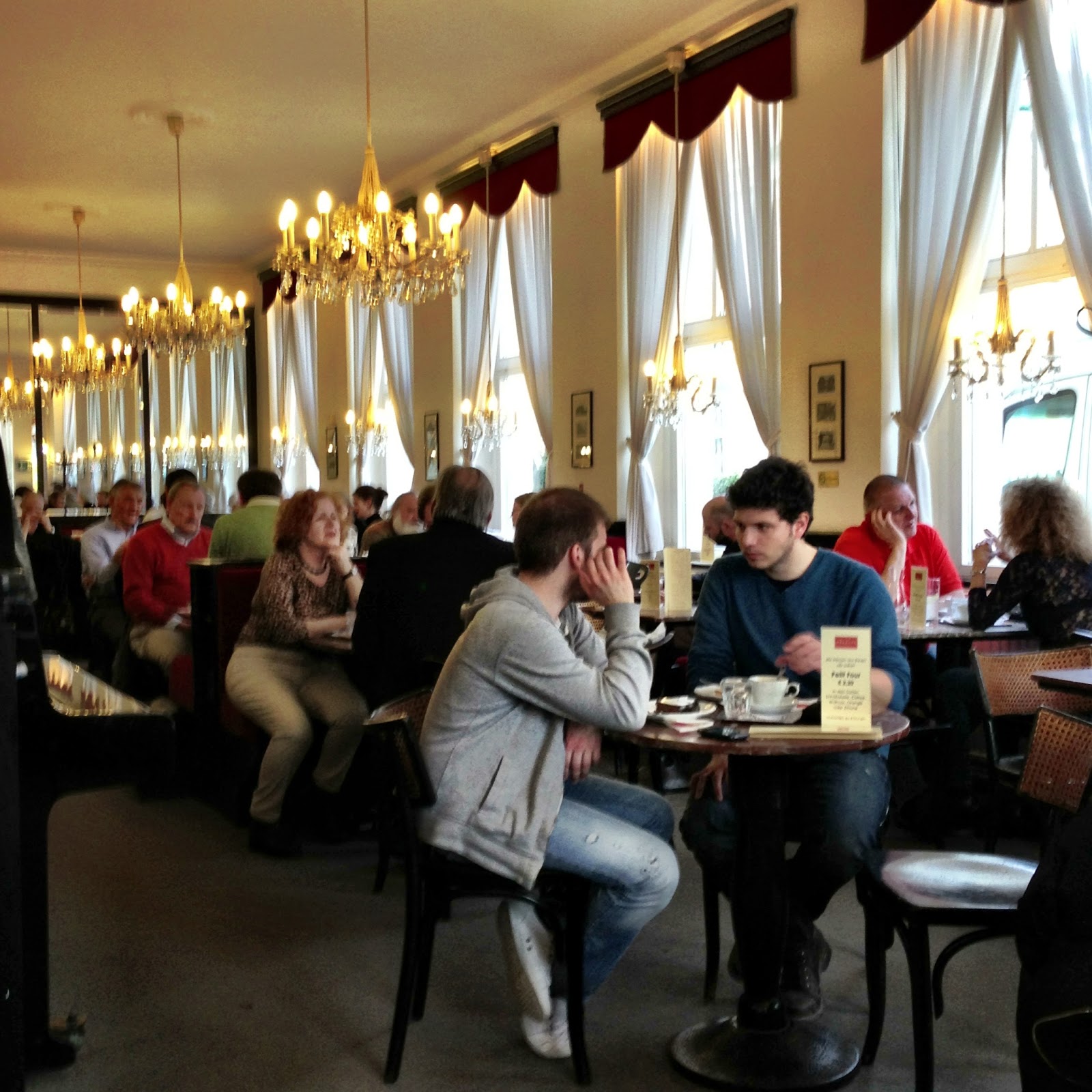 Juboswelt: Cafe Bellaria, Cafe Dommayer