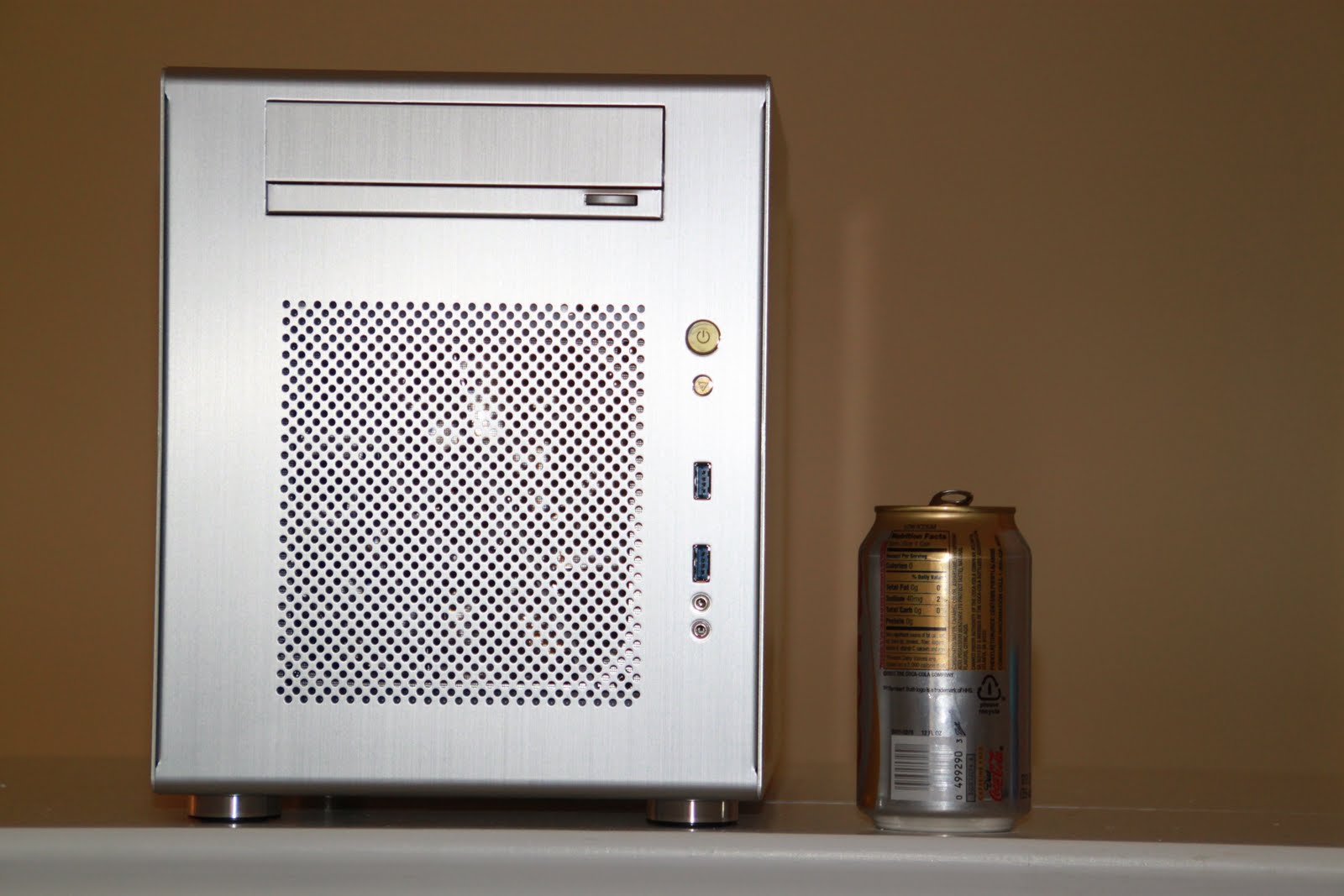 Thinking Outside the Set-top Box: Lian-Li PC-Q08 Home Server build