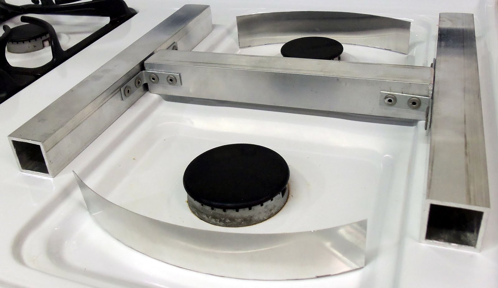 The Screwy Brewer: Screwy's Aluminum Burner Frame