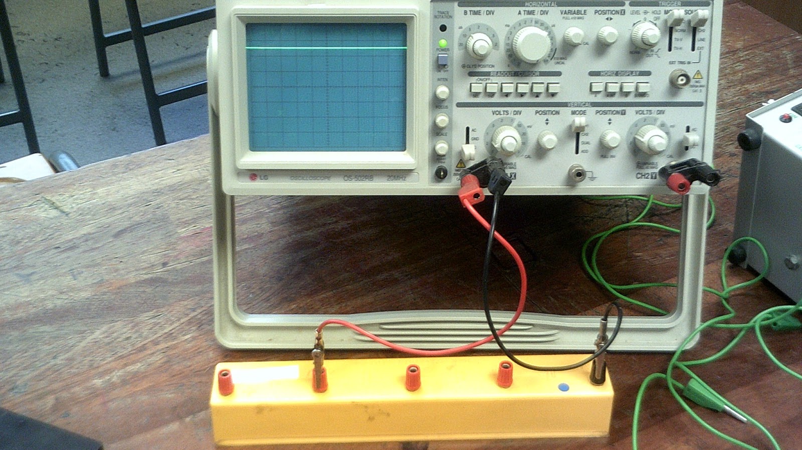 wigton physics: Direct Current on the oscilloscope
