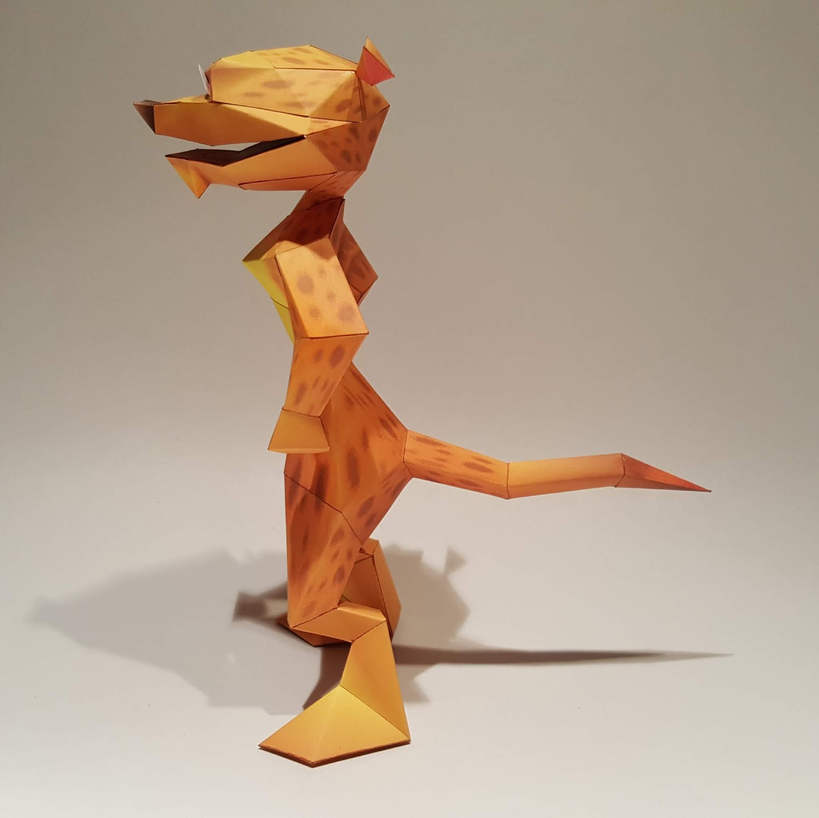 Spyro Papercraft: Hunter