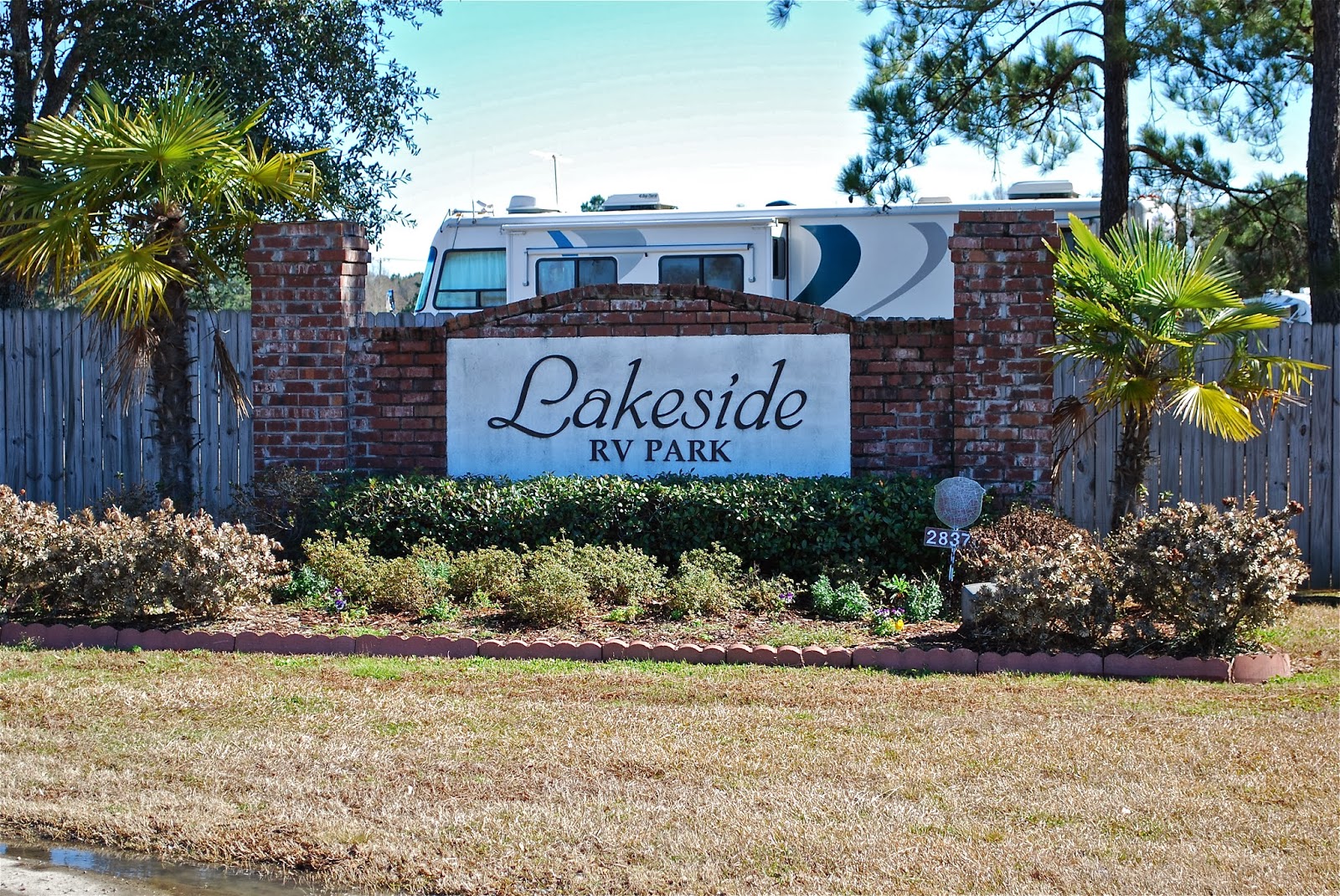 BLUE SKY AHEAD: Lakeside RV Park, Louisianna